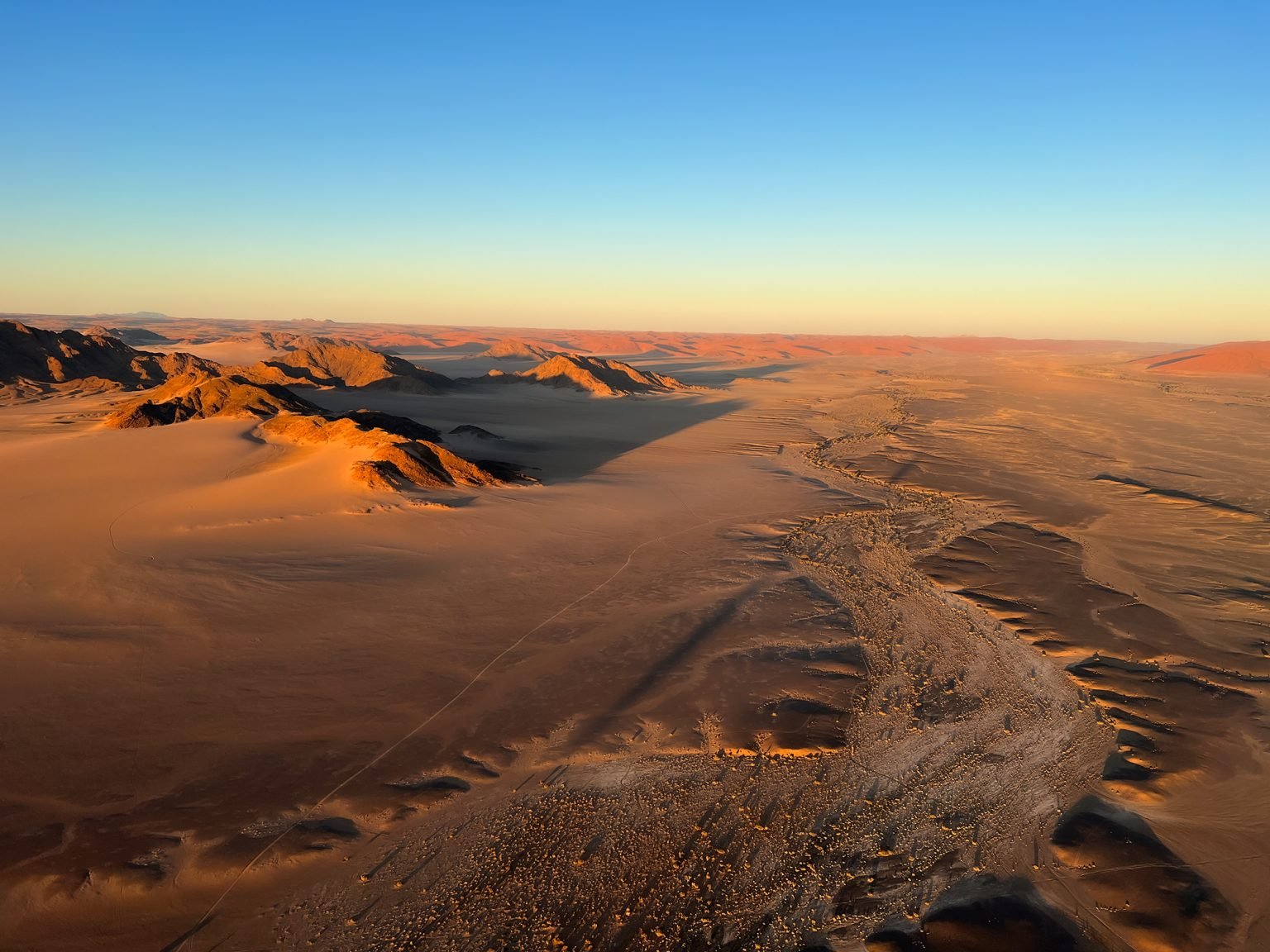 Discover Namibia's stunning landscapes and most outstanding Lodges