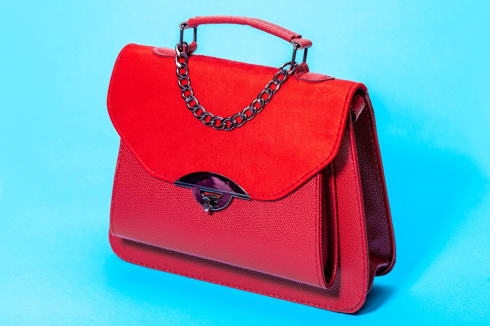 Handbag Styles Turning Every Trip Into a Style Story